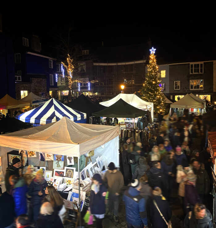 Book Your Space Now for Totnes Christmas Markets 2024 - Totnes Town Council